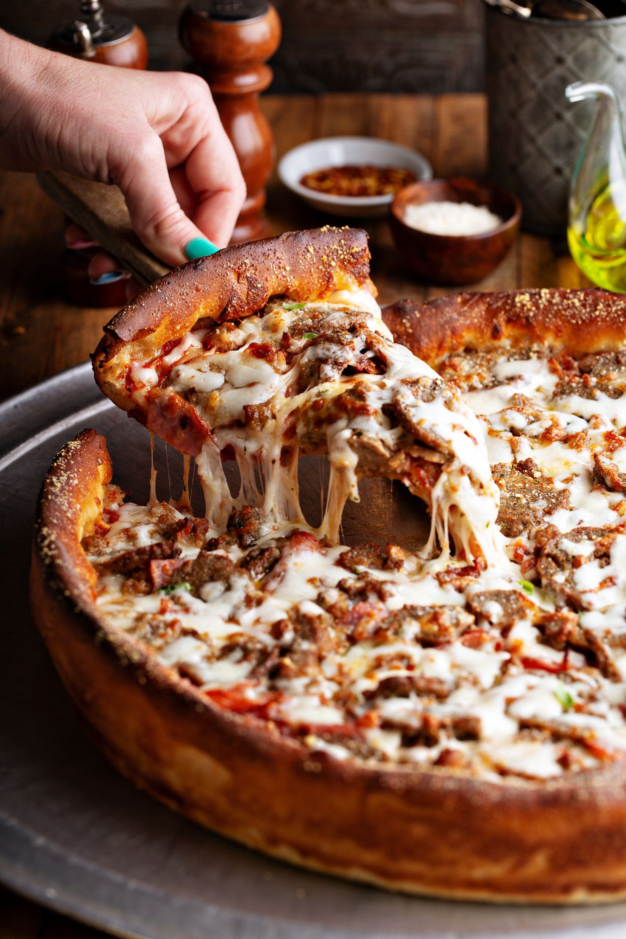 Top 11 Famous Foods in Chicago | Alpacka My Bags