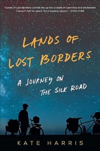 17 Best Books to Read On a Plane | Alpacka My Bags