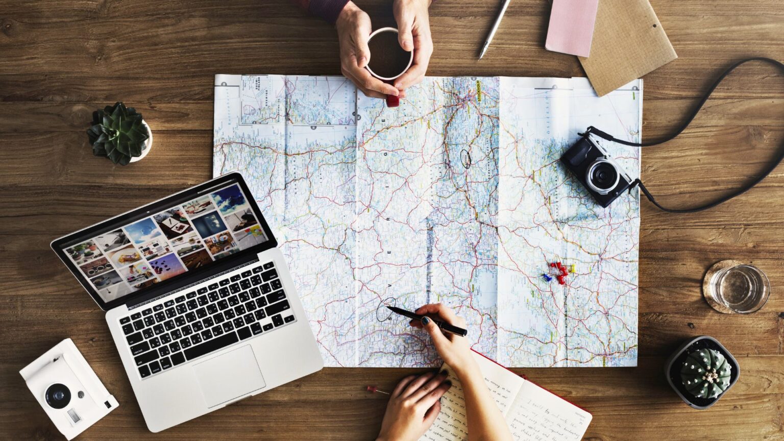 The 10 Best Travel Tips for Beginners: How to Start Traveling Right Now!